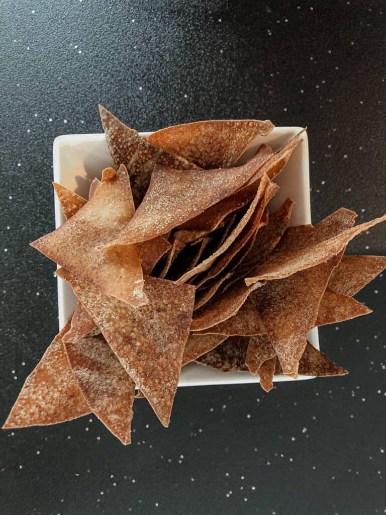 Cinnamon Sugar Wonton Crackers - Appetizer Bliss
